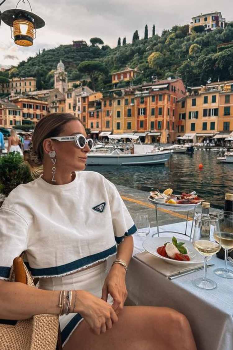 25+ Chic Saint Tropez Outfit Ideas to Wear in France this Summer