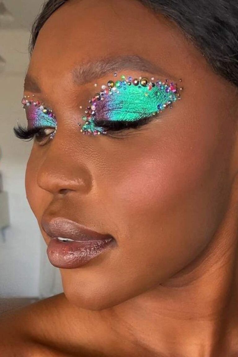 Mermaidcore Aesthetic: Chic Ways to Wear This Hot Summer Trend